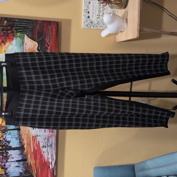 Cato | Pants & Jumpsuits | Cato Black And White Window Pane Plaid Pants ...